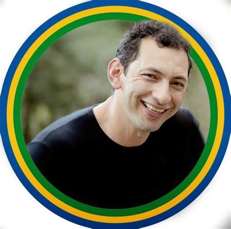 Valdeir Novak Medium