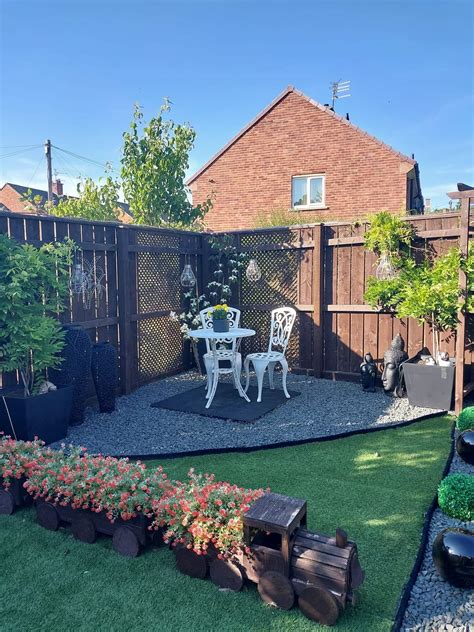 20 Corner Landscaping Ideas On A Budget