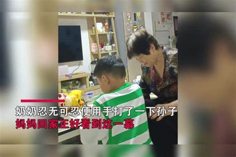 70岁奶奶辅导孙子功课被气懵，忍无可忍上手逗乐网友：太费奶奶了奶奶上手功课
