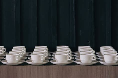 많은 커피 컵 은 오후 상쾌한 비즈니스 회의 회의에서 차 휴식을 위해 설정 달콤한 음식에 대한 스톡 사진 및 기타 이미지 달콤한 음식 레스토랑 마실 것 Istock