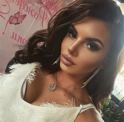 Радост за окото Първи голи фотоси на врачанката Цвети от Хелс Китчън снимки