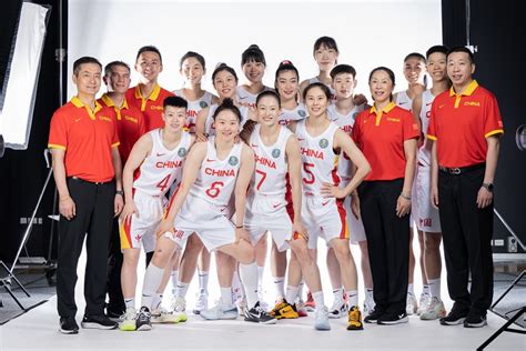 FIBA官方公布女篮世界杯中国队的12人大名单 直播吧