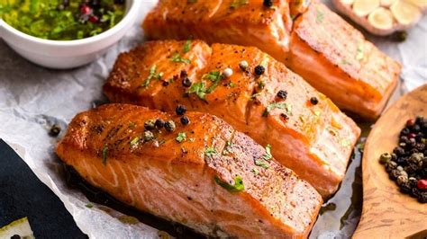 Jangan Sampai Salah Ini 6 Tips Masak Ikan Salmon Okezone Women