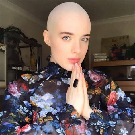 Hairdare Bald Smooth Headshave Closeshave Baldwoman Shavedhead