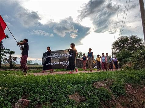 Khit Thit Media On Twitter လက်ပံတောင်းတောင်ဒေသ ပြည်သူများက စစ်အာဏာရှင် တော်လှန်ရေး ချီတက