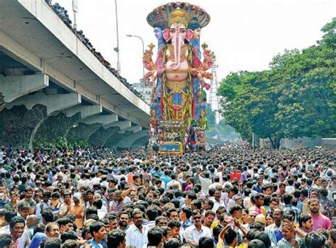 57 Foot Khairatabad Ganesh Idol In Hyderabad Continues To Mesmerise