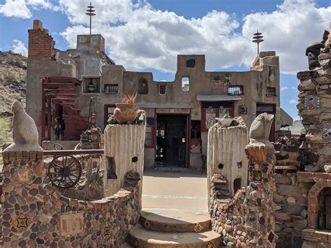 This Phoenix Desert Castle Was Built In Secret By A Father For His