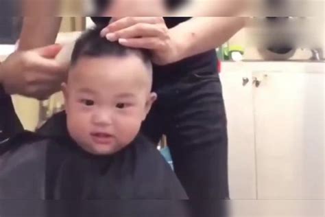 第一次理个发还能笑得这么开心，广东网友：自己都觉得自己太帅了！ 广东 开心 太帅