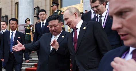 ‘4대 세습 노출해놓고… ‘정상 국가 이미지 연출한 金