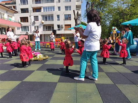 Бургаската детска ясла № 5 „Щурче“ чества 50 годишен юбилей Община Бургас