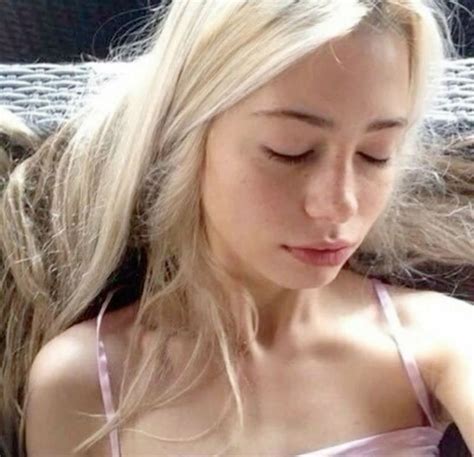 тг социальная нестабильность тг со стиками Xansticks Виктория победительница Бобби браун Стиль