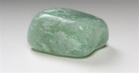 Jadeite Meaning Healing Properties Benefits And Uses