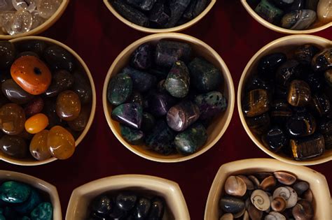 보석을 위한 다른 준보석 평면도 보석 가게 천연 광물에 대한 배경 0명에 대한 스톡 사진 및 기타 이미지 0명 갈색 결정체 Istock