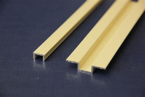 Декоративный алюминиевый профиль для мебели 95 фото