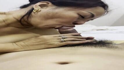 Vietnamese Milf Mbbg Mai Trinh Blowjob