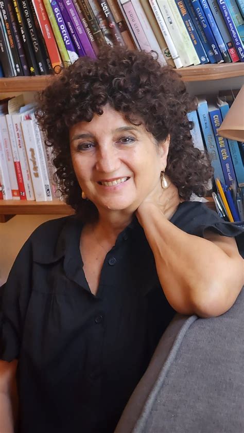 האם אנו אמורים לעשות כל החיים את אותו הדבר 🕊 במהלך חיי גיליתי יכולות שונות ומיוחדות ואיפשרתי