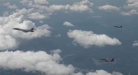 9·19 효력 정지 다음날 뜬 B 1b 北 지휘부 겨냥 폭탄 투하 훈련