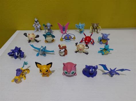 Model Pokemon โมเดลขนาดเล็กโปเกม่อน ขายยกชุด20ตัว ชุดละ200บาท Th