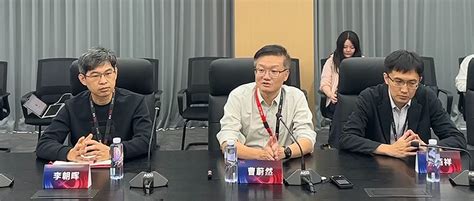 探访tcl华星武汉印刷oled产线：无需大规模真空环境，材料利用率超90 作者 杨蕊伃编辑 漠影智东西10月17日报道，全球首条采用印刷oled技术生产显示屏的产线在 Tcl 华星