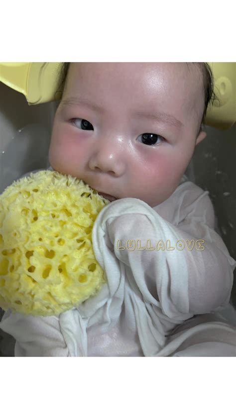 소희 🧸 ⠀ 아빠가사준 내복입구 엉아랑 꿀잠잤어여🤎 ⠀ [커플룩인거 안비밀🤫] ⠀ 🏷️ Cchn Shop ⠀ ⠀ 코코하니 커플내복 엄마취향 오늘도푸름☁️