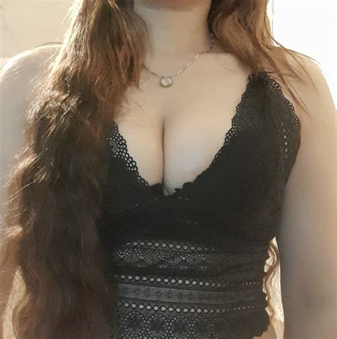 مهسا هستم سفید خوشگل ♥اهل حال مجازی تصویری ممه۸۰سفید خوردنی♥بیا واتساپ