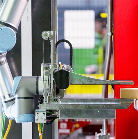 Fedex Is Shutting Down Its Robot Delivery Program The Verge