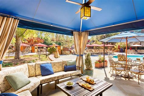 Disneys Grand Californian Hotel And Spa Pool Pictures And Reviews