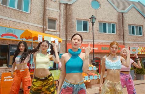 ฉลองวันเกิดด้วย Cake ไปพร้อมกับ Itzy การคัมแบ็กที่จะมาทวงบัลลังก์ Queen Of Performance The