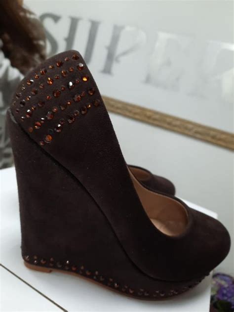 Новенькі гарненькі туфлі на танкетці — ціна 400 грн у каталозі Туфлі Купити жіночі речі за