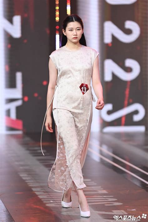 이현지 슈퍼모델을 향해 엑s Hd포토