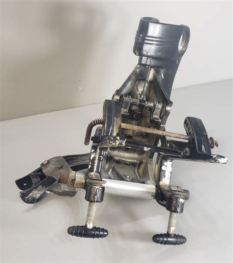 7098a1 6667a1 5632a2 Mercury 1975 1980 Swivel Bracket Assembly 20 25 Hp