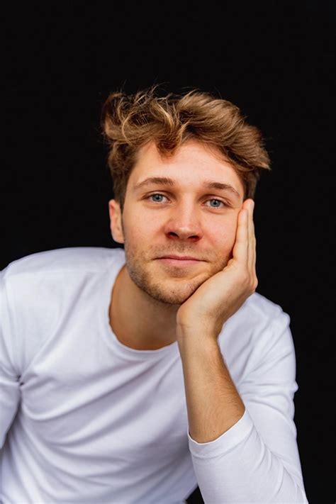 Mikołaj Bartosiewicz Wave