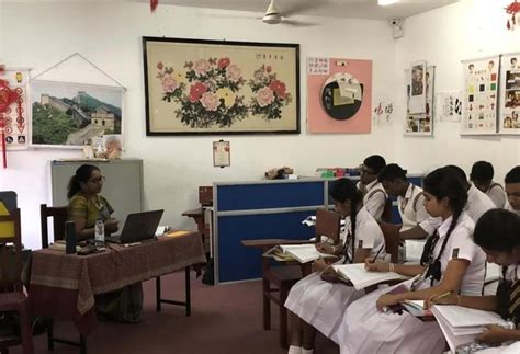 文化交流助力斯里兰卡高中生学习汉语 凯大孔院在Sri chandananda Buddhist College学校开展中国文化体验