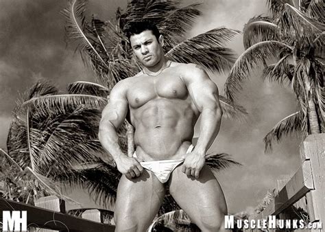 Brazilian Men And World Bodybuilders Raul De La Guardia Um Tesão