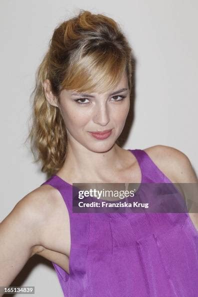 Louise Bourgoin Beim Adele Und Das Geheimnis Des Pharaos Photocall