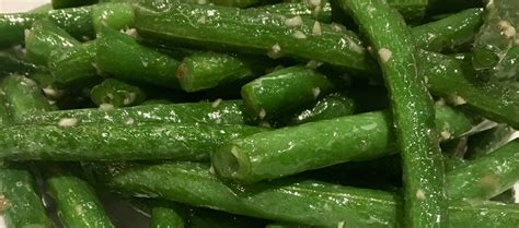 Sautéed String Beans with Garlic