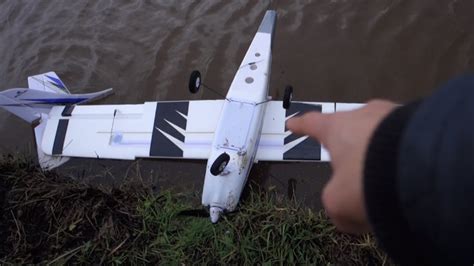 VLIEGTUIG STORT FUCKING HARD NEER LOOPING OM STROOMMAST YouTube