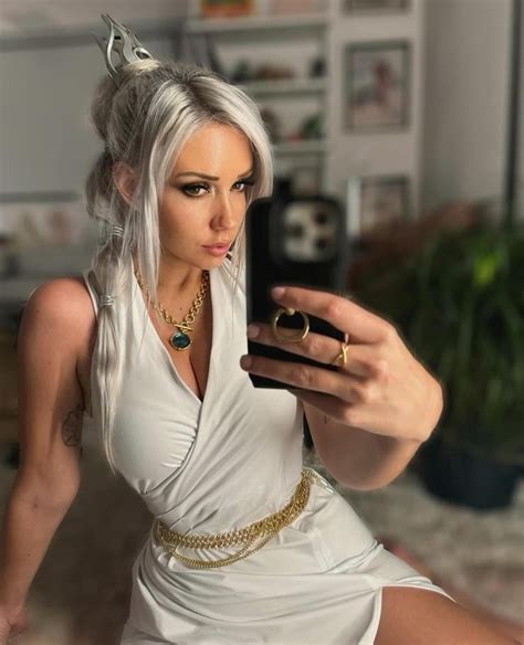 Image Of Alanah Pearce