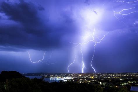 Uk Thunderstorms And Heavy Rain To Hit Parts Of England Web Top News
