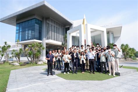 Simtec ต้อนรับคณะอาจารย์และนักศึกษา วิทยาลัยเทคโนโลยีและนวัตกรรมวัสดุ สจล Simtec สถาบัน