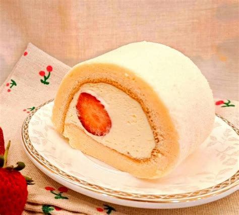 草莓生乳捲 麥坊西點麵包