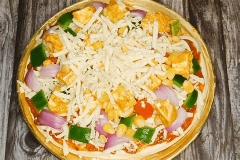 Tandoori Paneer Pizza Recipe Aayansh Kitchen