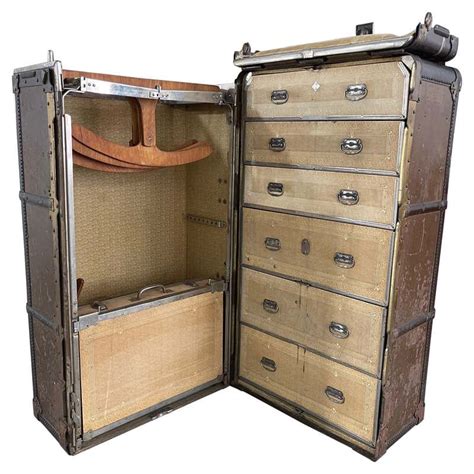 1920s Steamer Wardrobe Travel Trunk Made By Mendel Tourist At 1stdibs