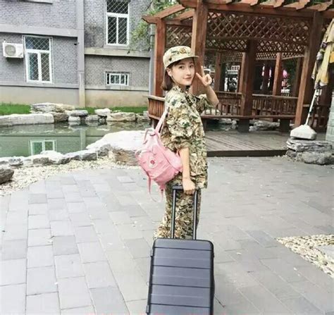 軍訓女神藝術學院 每日頭條