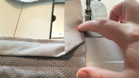 How To Bind A Quilt A Step By Step Tutorial For Beginners