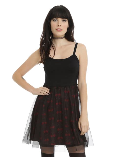 Marceline The Vampire Queen Outfits
