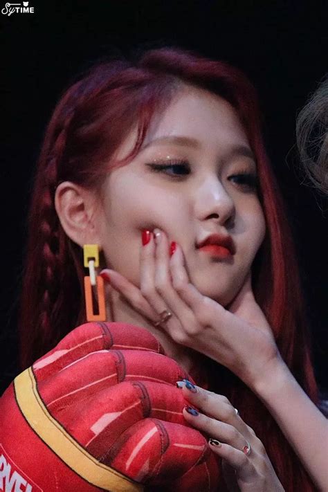 Seoyeon Squeeze Scrolller