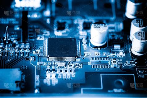 电子控制器电路板上的芯片、电阻和电容素材 花瓣网