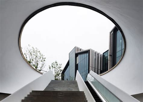 Aim Architecture Design Futuristic Interiors For Shopping Centre