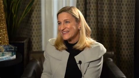 Авторката на бестселъри Рута Сепетис за пътя към сърцата на читателите и предстоящите